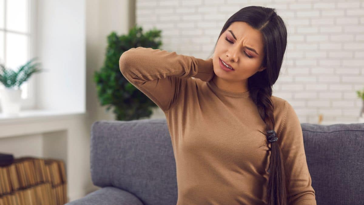 Pinched Nerve: Meaning, Causes, Symptoms and Treatment